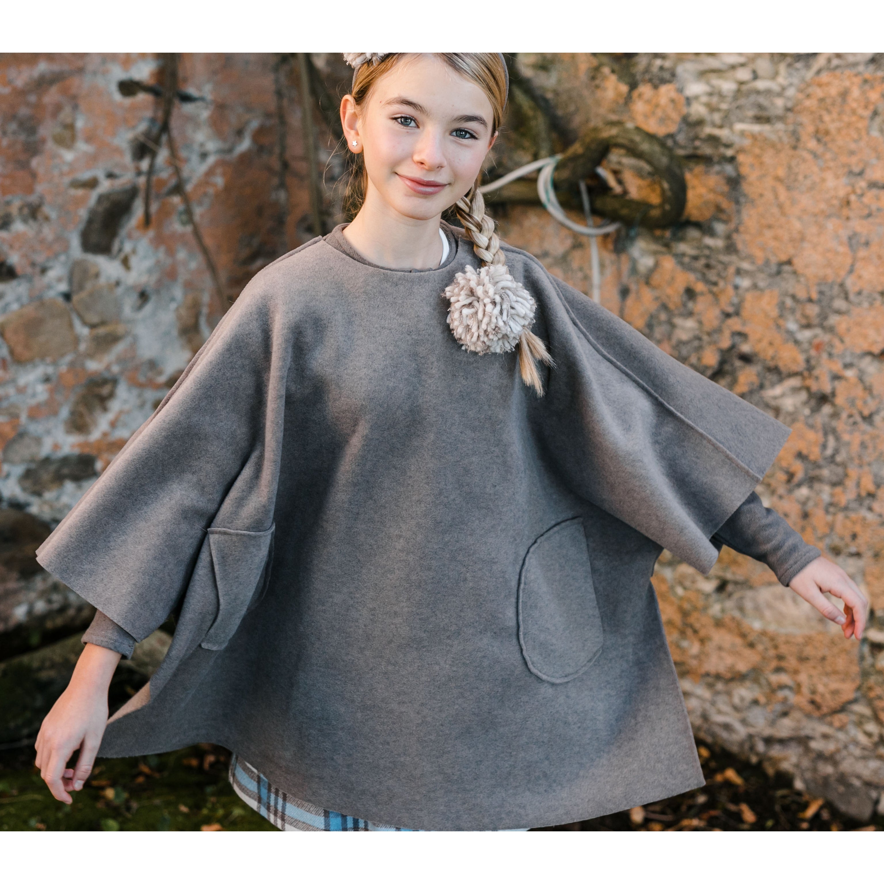 MANTELLA IN PILE CON TASCHE – Magil